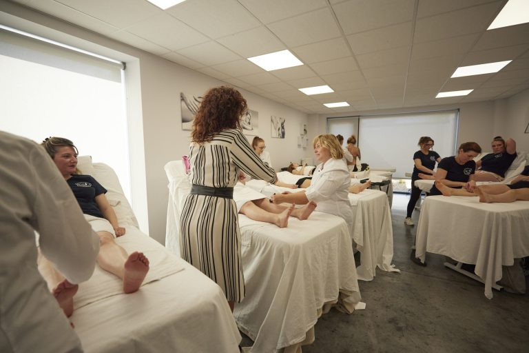 Formation et cours de massage bien-être⎮Ecole de massage Tagnon